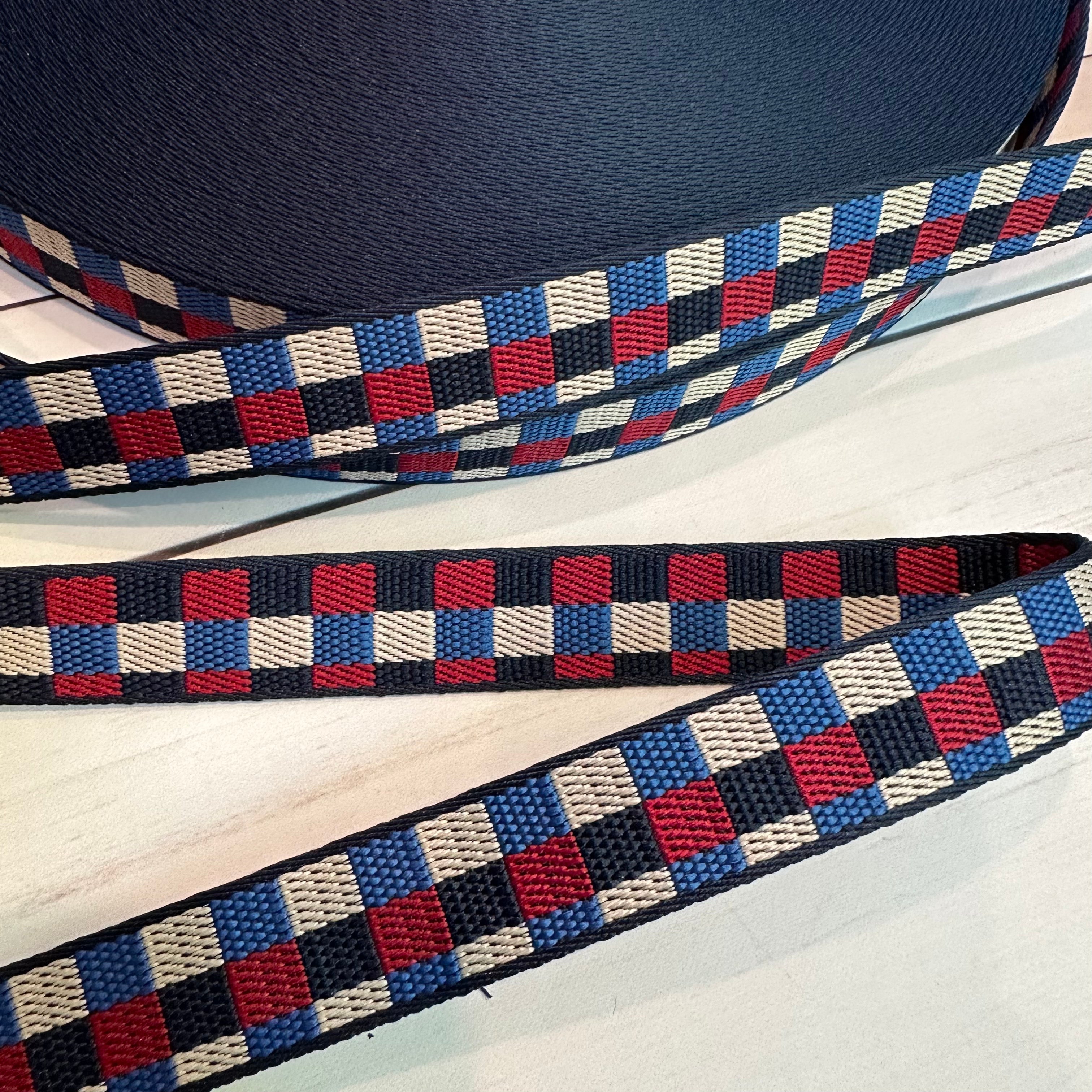 1 inch wide webbing